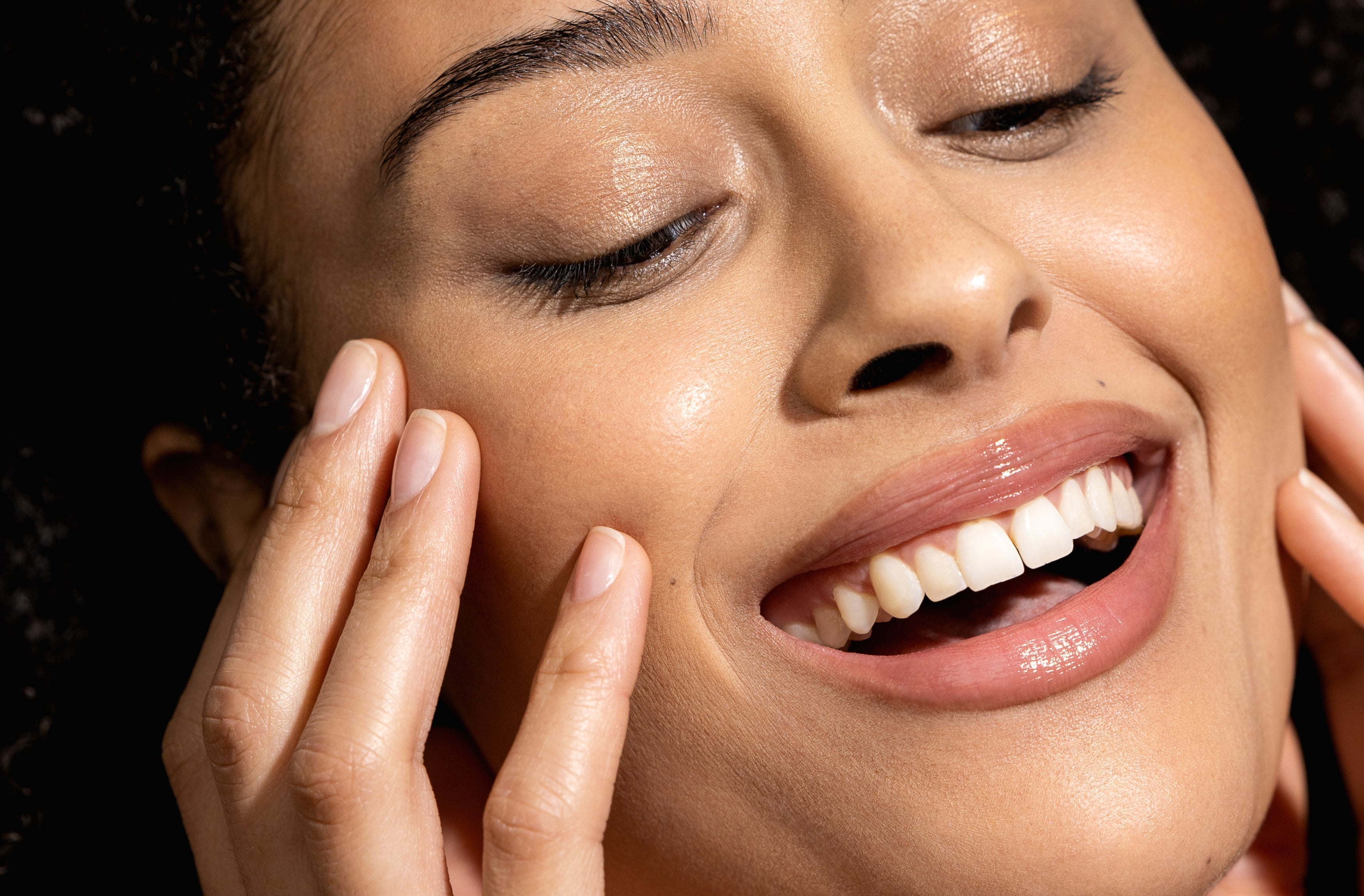 How To Prevent Makeup From Melting In The Summer – Dermaflash